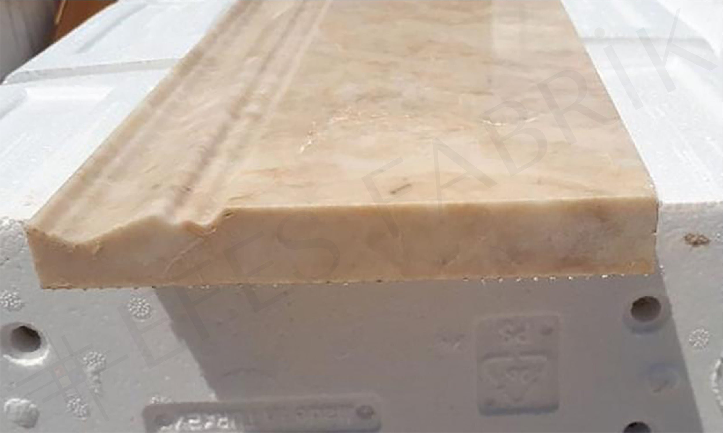 Baseboard Molding | Natural Stone | Marble | Travertine - Fabrikstone