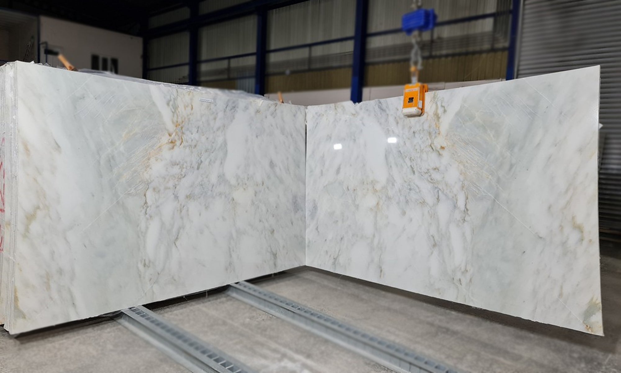 Calacatta Oliva Marble Bookmatch Slab No.K1235 - Fabrikstone