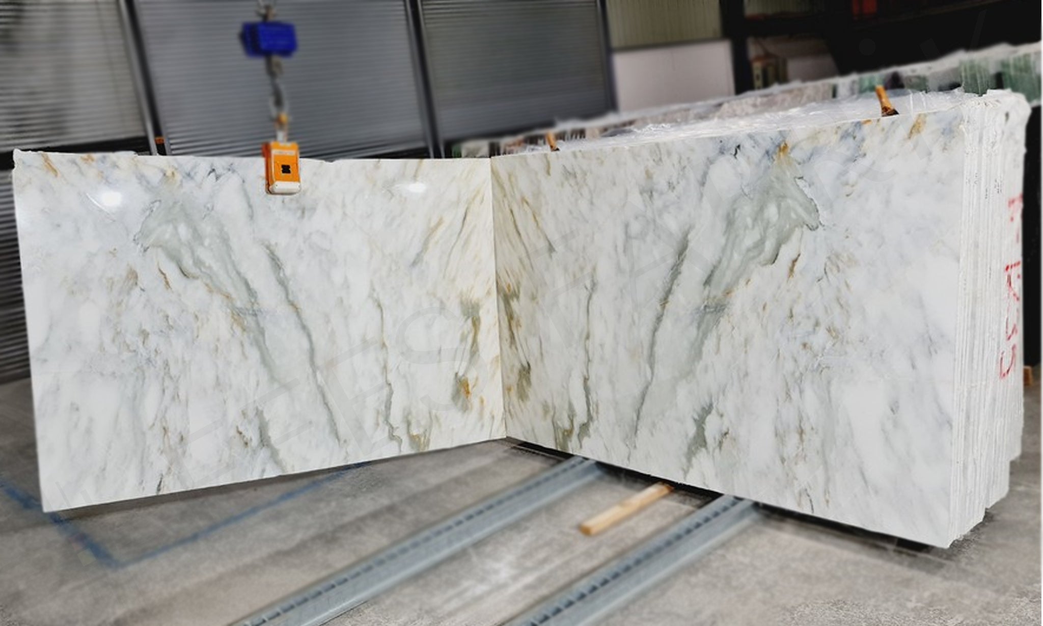 Calacatta Oliva Marble Bookmatch Slab No.K1235 - Fabrikstone