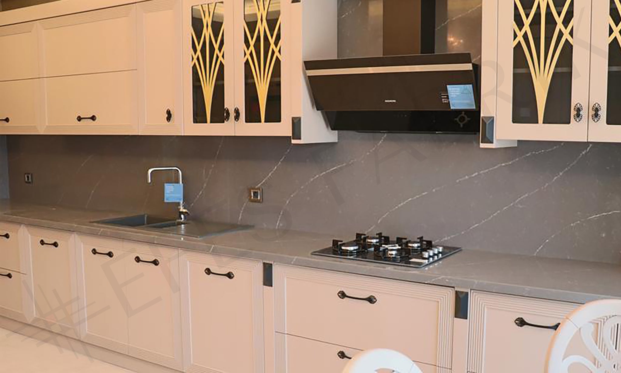 Magnolia Quartz Slab | Quartz | Countertop - Fabrikstone