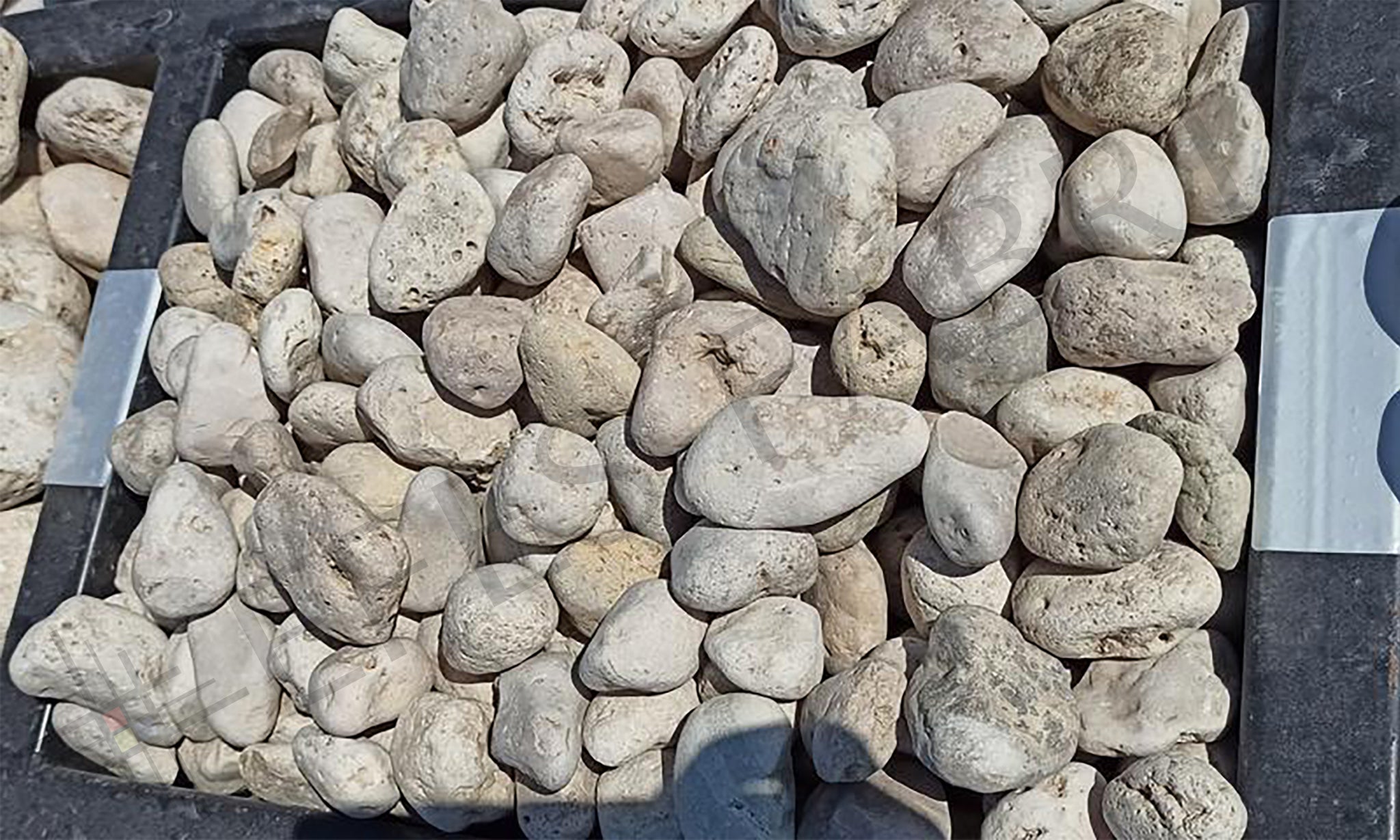 River Tumbled Travertine Pebble Stone | Naural Stone | Landscape ...